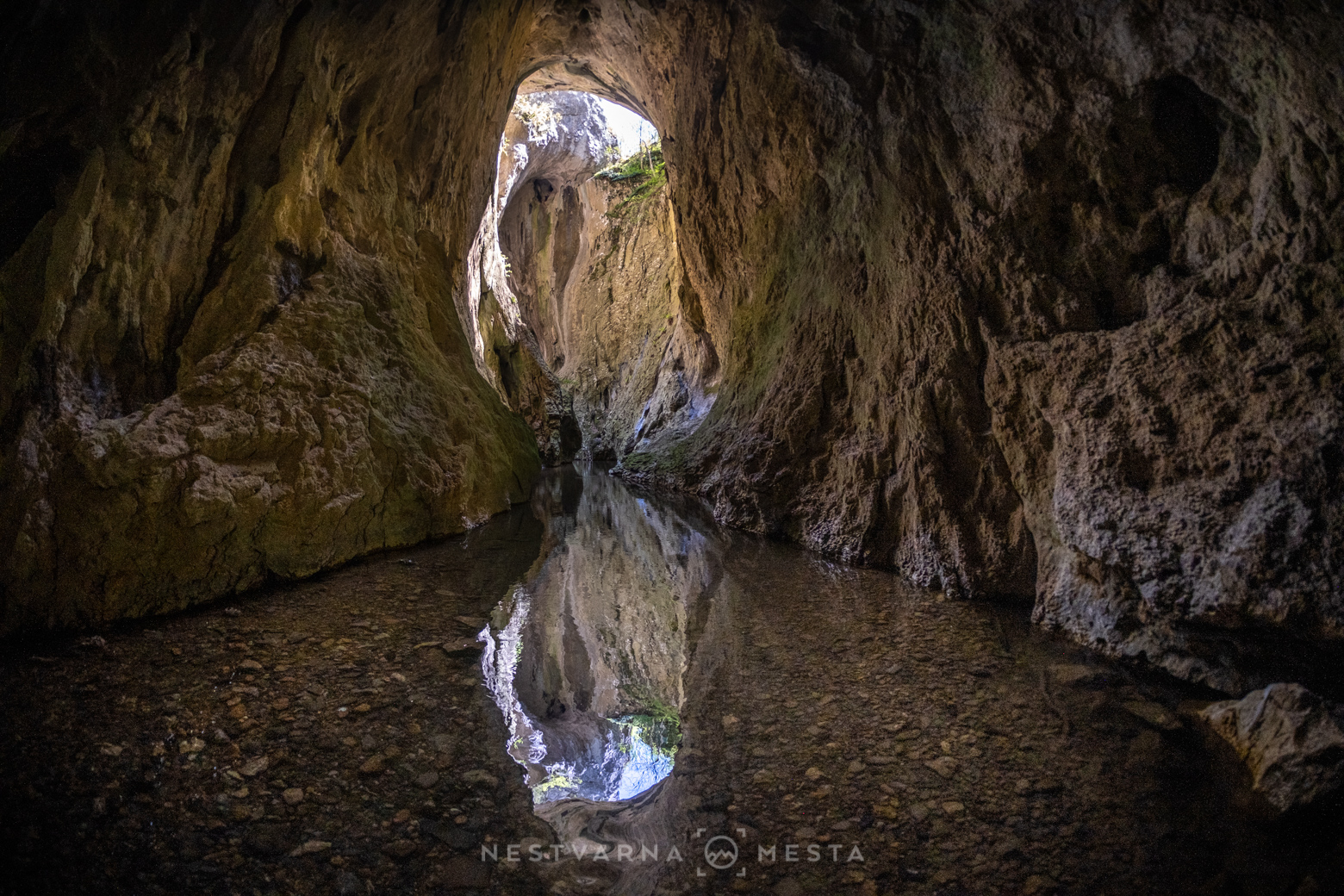 Прерасти Вратне, Ваља и Рајска прераст. – NESTVARNA MESTA.