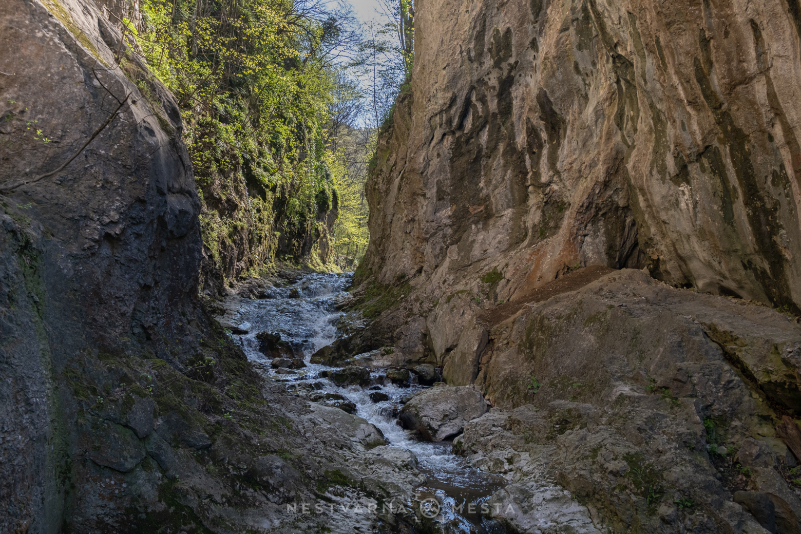 Прерасти Вратне, Ваља и Рајска прераст. – NESTVARNA MESTA.