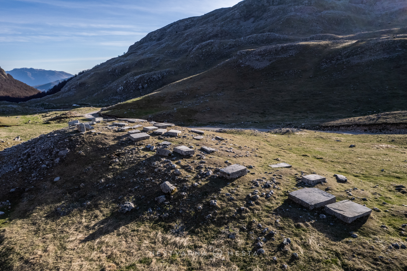 Visočica. Stećci. – NESTVARNA MESTA.